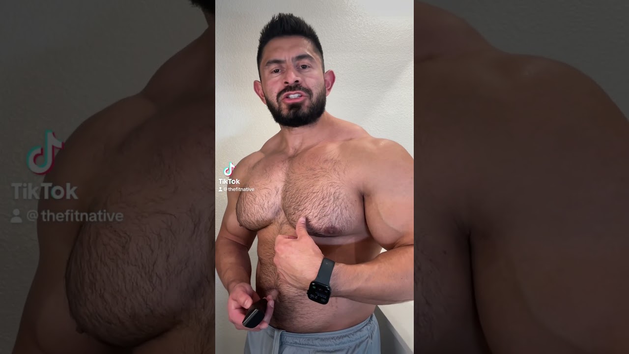 Hairy chest or smooth? 🤔 #bodybuilder #pecs