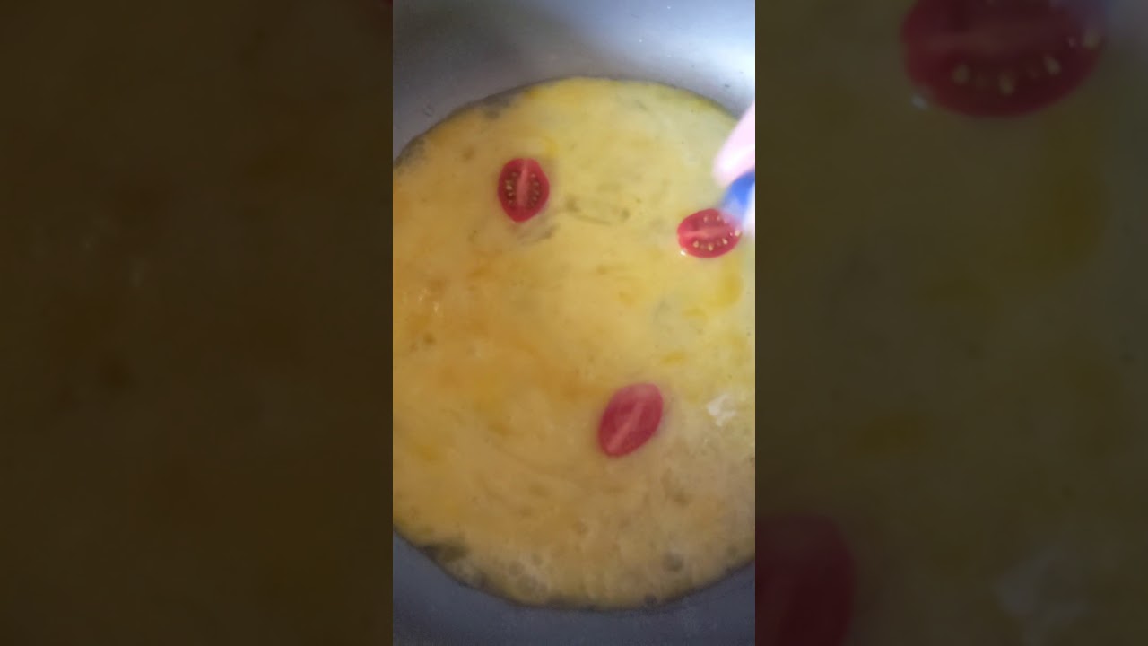 Keto Friendly Caprese Omelet