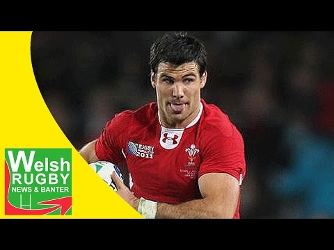 When a back joins a scrum - Mike Phillips