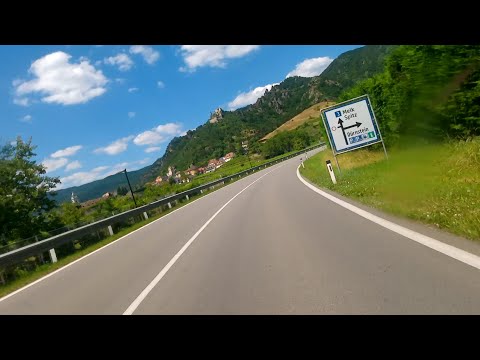 Durch die Wachau. Mit dem Motorrad auf der B3 entlang der Donau.