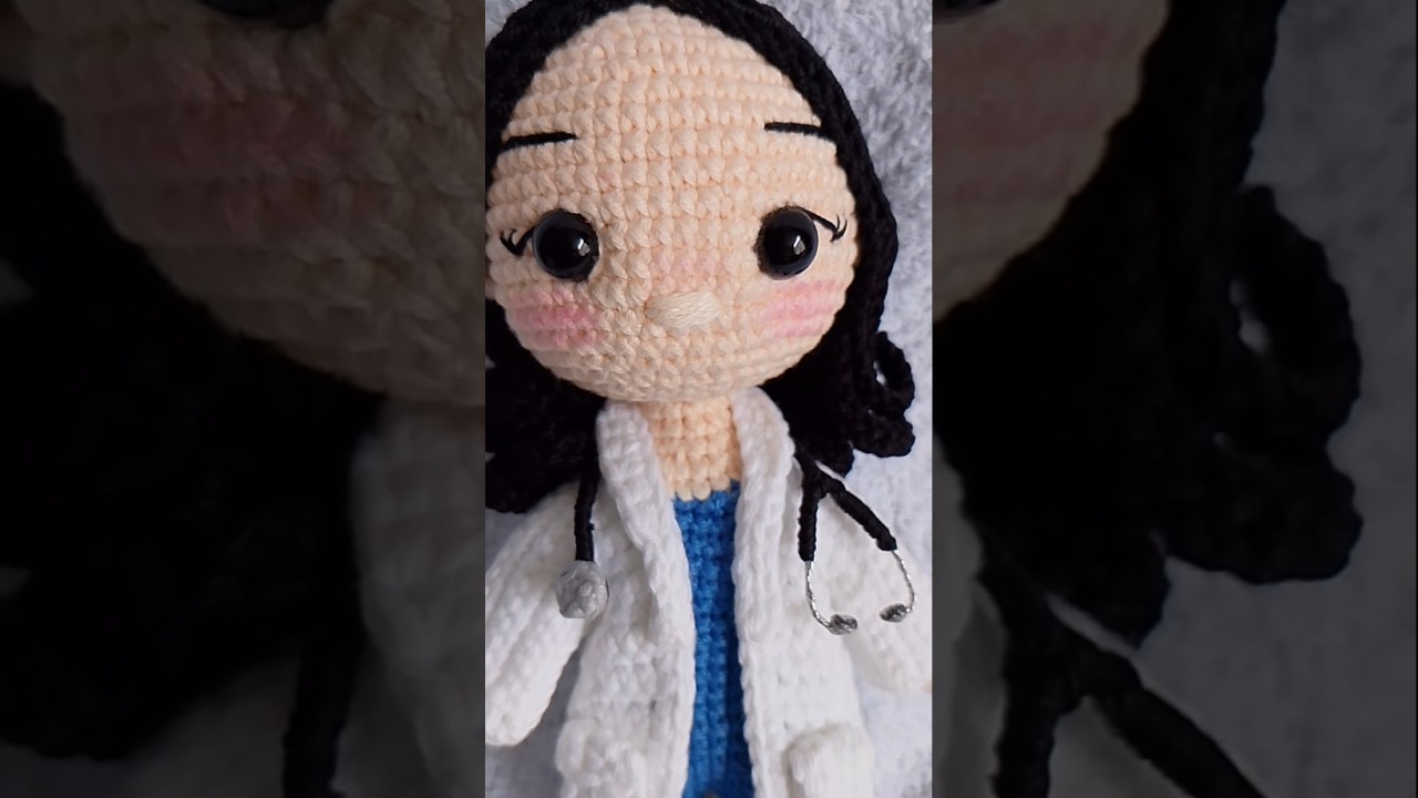 Doctora Amigurumi Personalizada 👩‍⚕️🩷 #crochet #amigurumi #tejidoamano #medellin