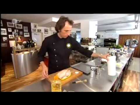 German Top Foodstylist - Andreas Poeschel in seinem Kochstudio