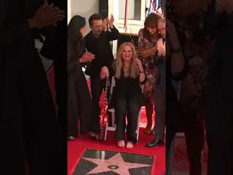 #ChristinaApplegate Explains Why She Wasn't Wearing Shoes At #WalkOfFame Ceremony