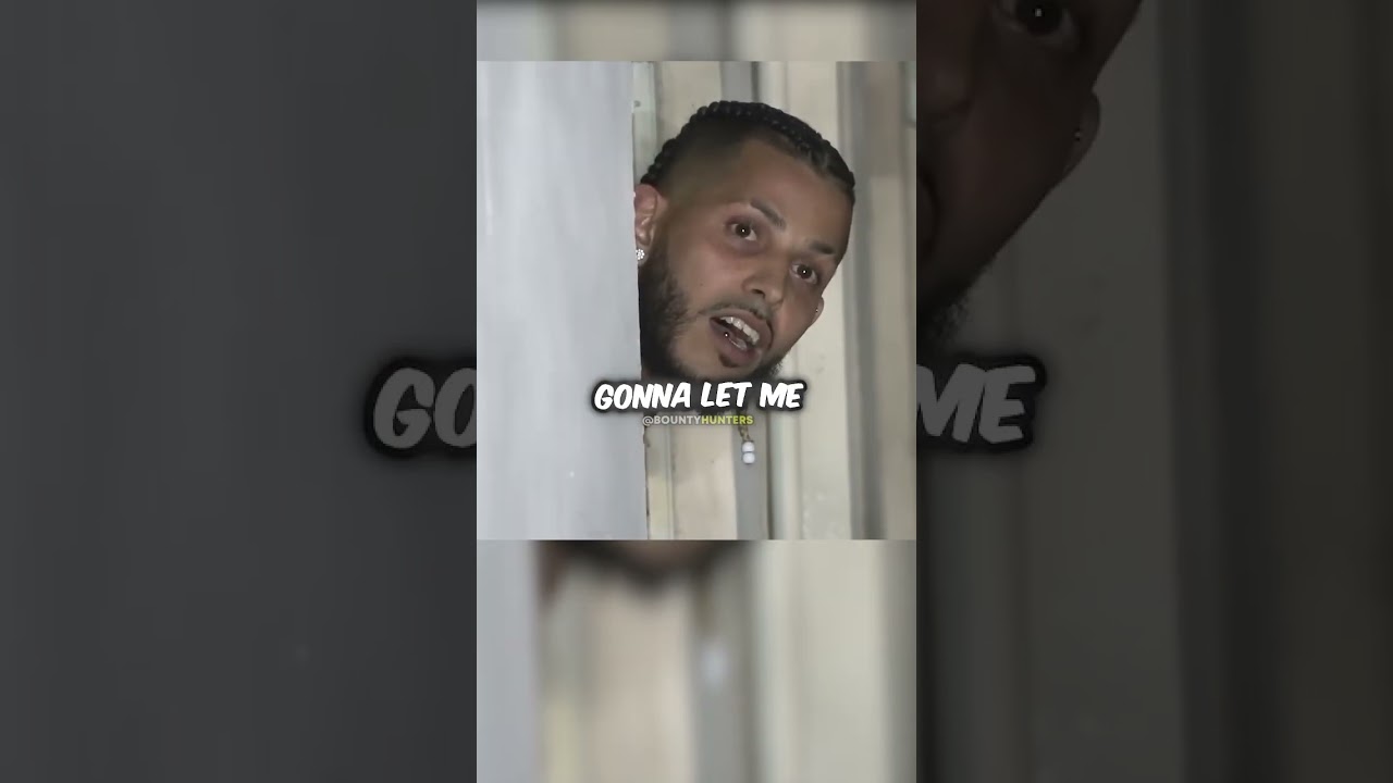 Man Risks It Against Bounty Hunters 😳