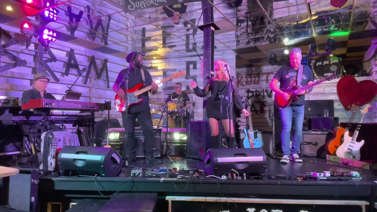 Rumour Band Breakthrough Brilliance - Guitardoor