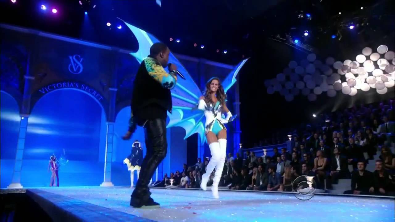 2011 Victoria's Secret Fashion Show 