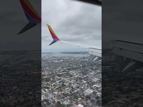 San Diego Airport Approach! Have you ever flown into this airport? #aviation
