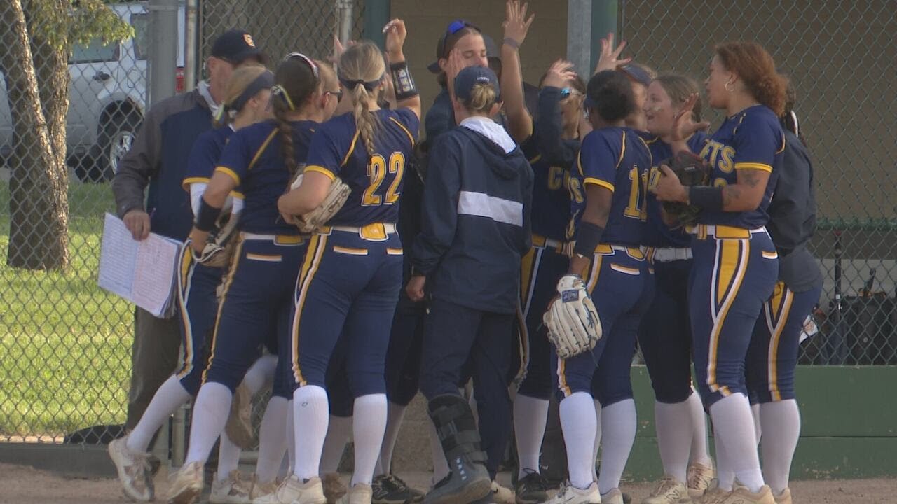 Highlights: Grand Ledge and Holt split baseball/softball doubleheaders