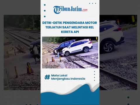 DETIK-DETIK PENGENDARA MOTOR TERJATUH SAAT MELINTASI REL KERETA API