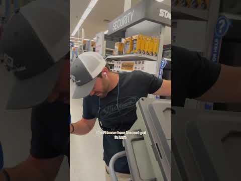 Slade is UNHINGED at Academy #deercorn #academy #hunting #whitetail