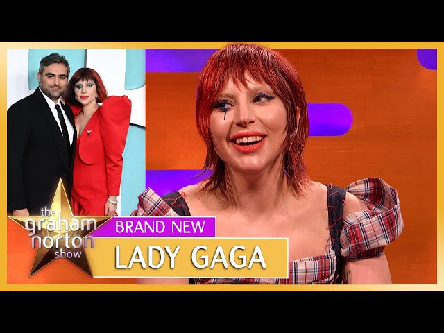 Lady Gaga fala sobre noivado: “Tentando manter escondido“ | CNN Brasil