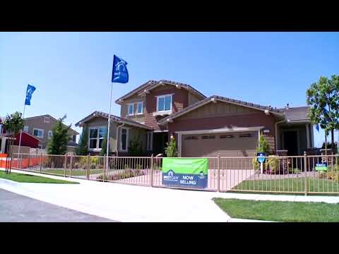 30-year mortgage rate dropped last week, applications surged | REUTERS