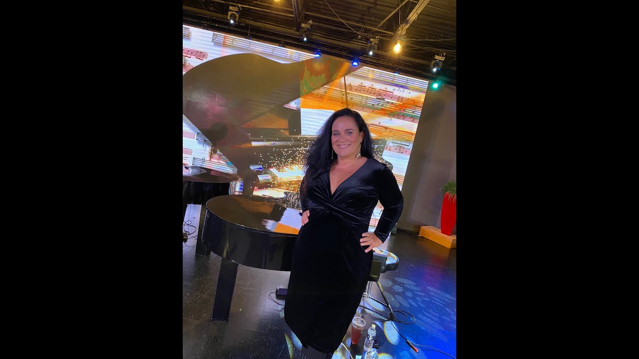 Hire Shalisa James: Vocalist, Pianist, and Speaker - Singing Pianist in ...