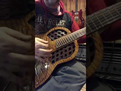 Custom Wood Tricone demo