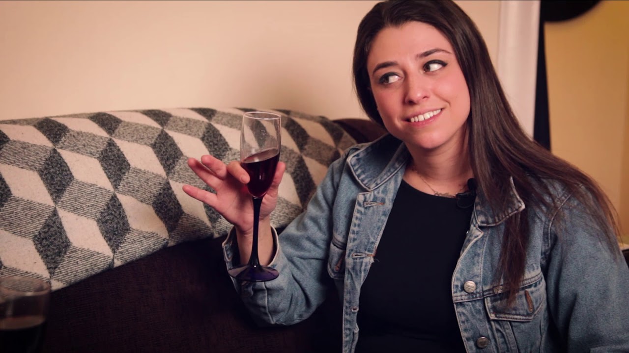 Hire Carly Ballerini - Comedian in Chicago, Illinois