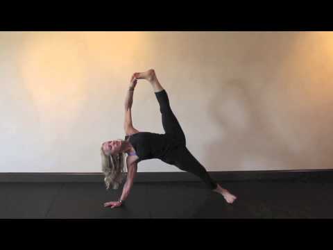 Vasisthasana: Side Plank Yoga Tutorial