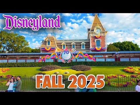 Disneyland Fall 2025 Walkthrough: Haunted Mansion Holiday & Halloween ...