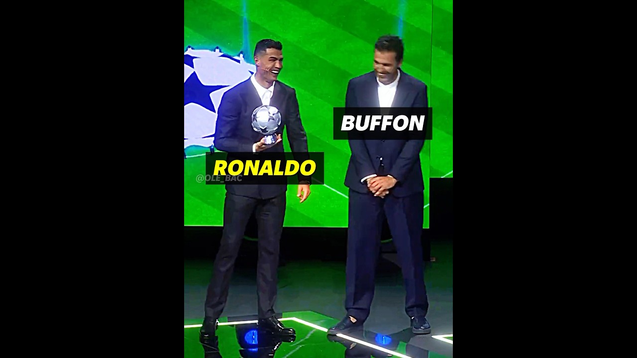 Ronaldo apologized Buffon 🙏