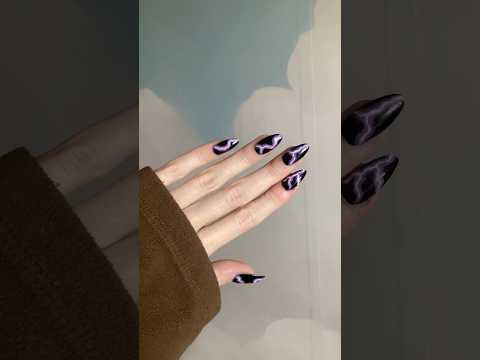 Easy lightning bolt technique💜⚡️ for your nails! #nailart #artidea