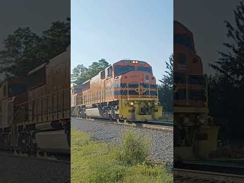 BPRR 3886 SD60M leading the OC NKPA with Conrail RS3L and 2 SD60I's