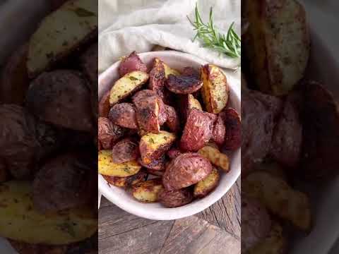 EASY HERB ROASTED POTATOES | 30-min, healthy carbs, Gluten-Free & Vegetarian 🌱