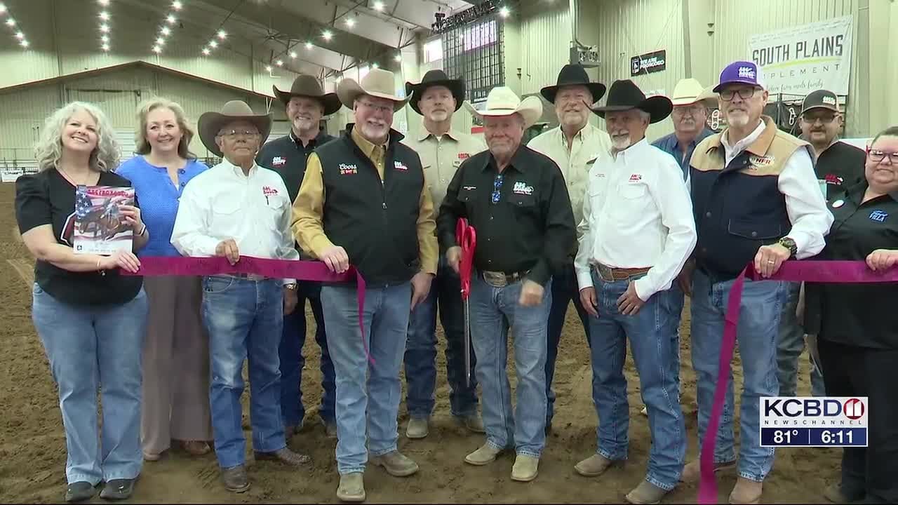 ABC Pro Rodeo underway at Mallet Event Center in Levelland