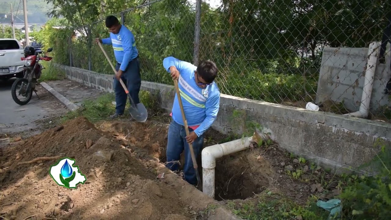 Reparación en tubería y cambio de válvula de 4 pulgadas se realiza en residencial las Colinas