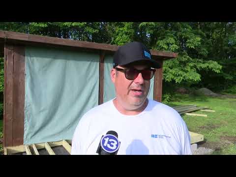Worthington Steel employees volunteer time at HOOVES