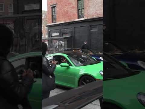 Viper Green Porsche 911 Driving In Manhattan!