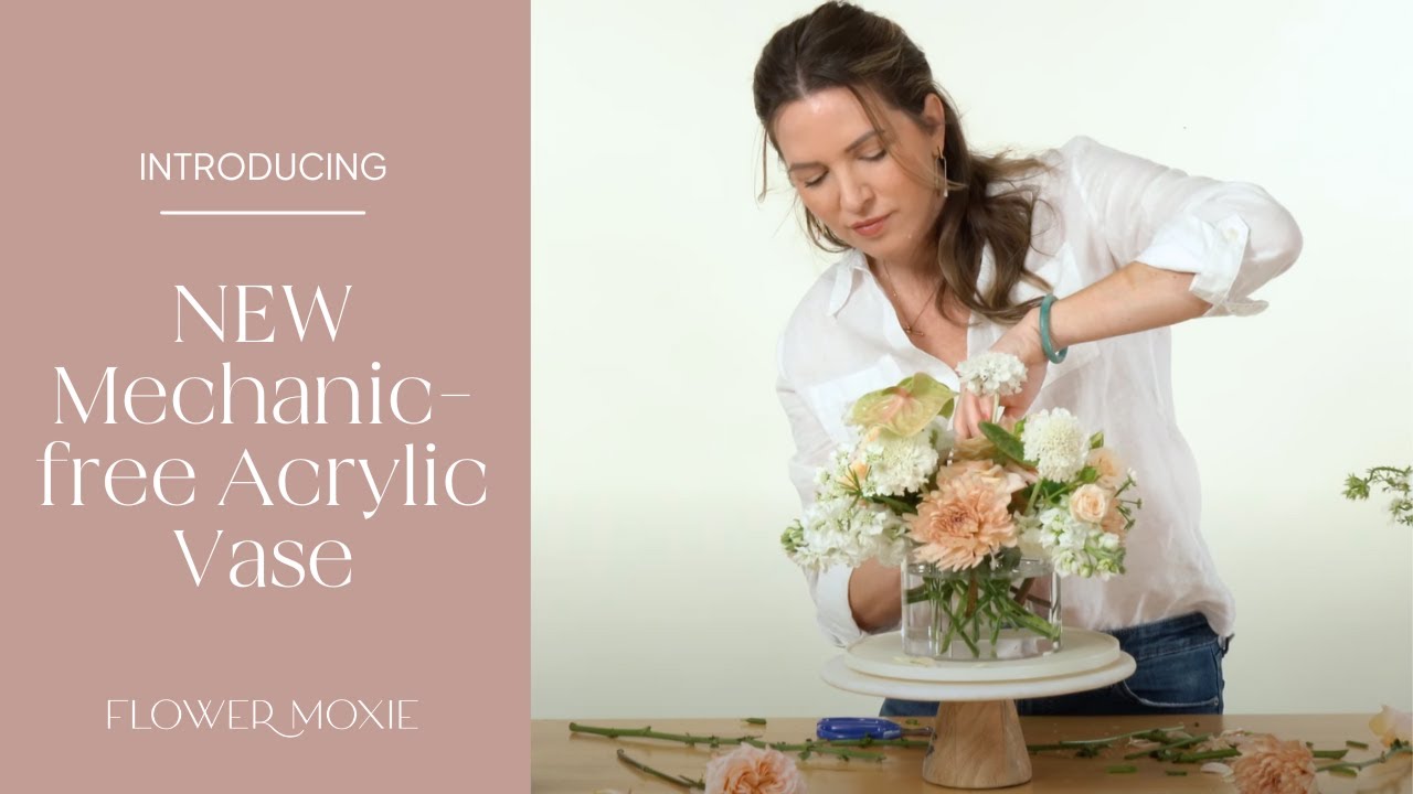 Create a Gorgeous, Mechanics-free DIY Centerpiece in our Clear Acrylic Vase