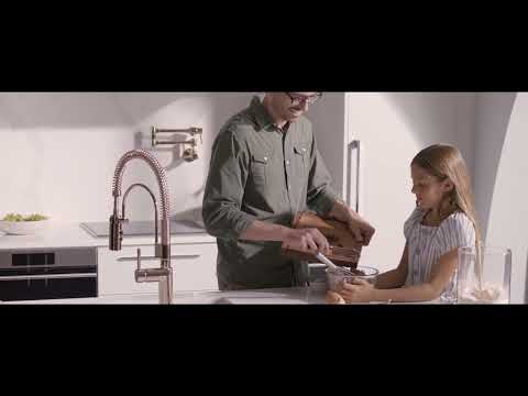 Ruvati Veniso Workstation Kitchen Sink with Slope Bottom and Offset Drain