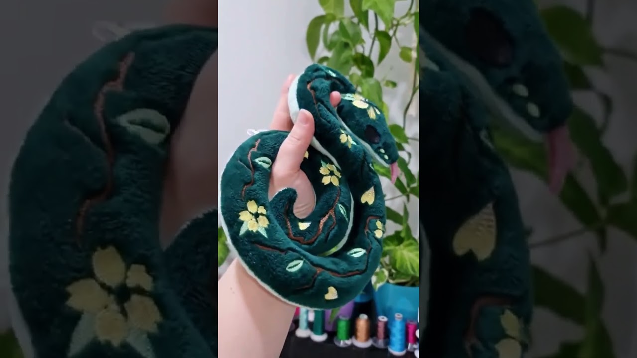 Stuffed these big Sakura Snakes with weighted pellets. I'm in love with how heavy they feel! 😍🐍🌸