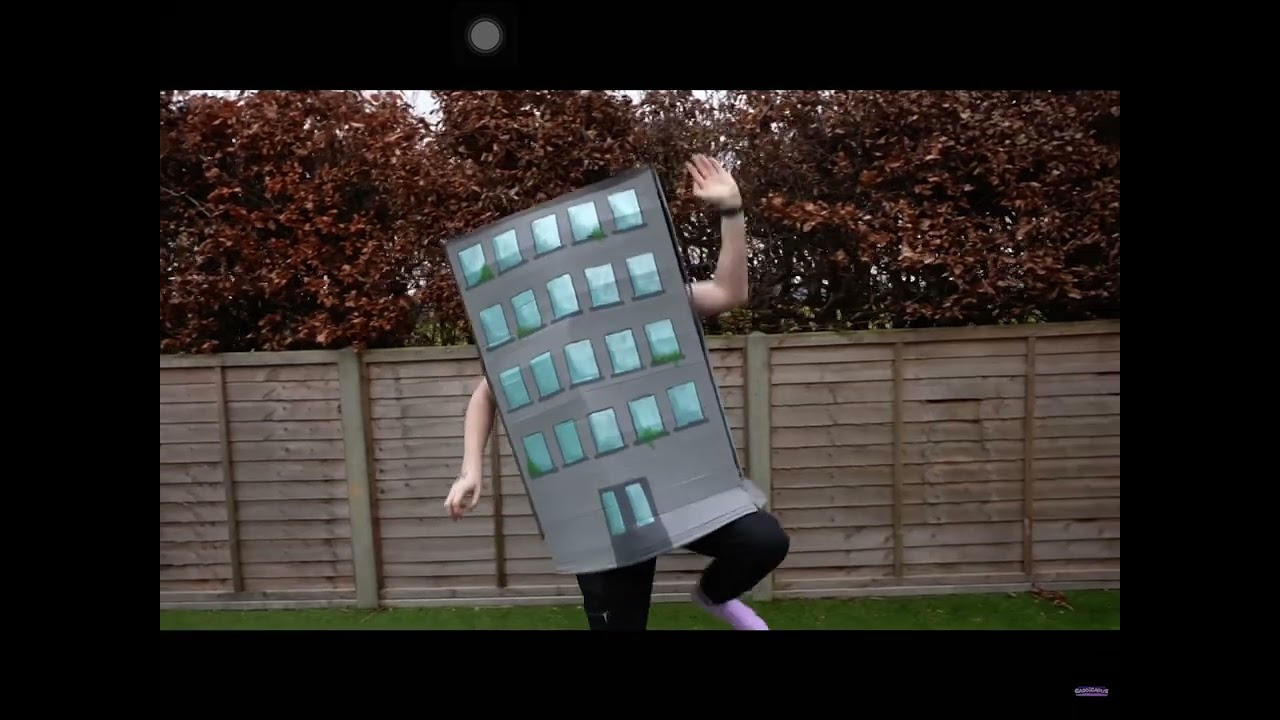 Caddicarus: Bob the Building.