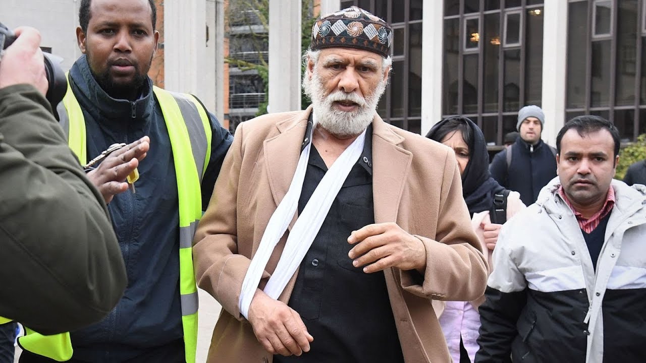Prayer leader back at London mosque less than 24 hours after stabbing