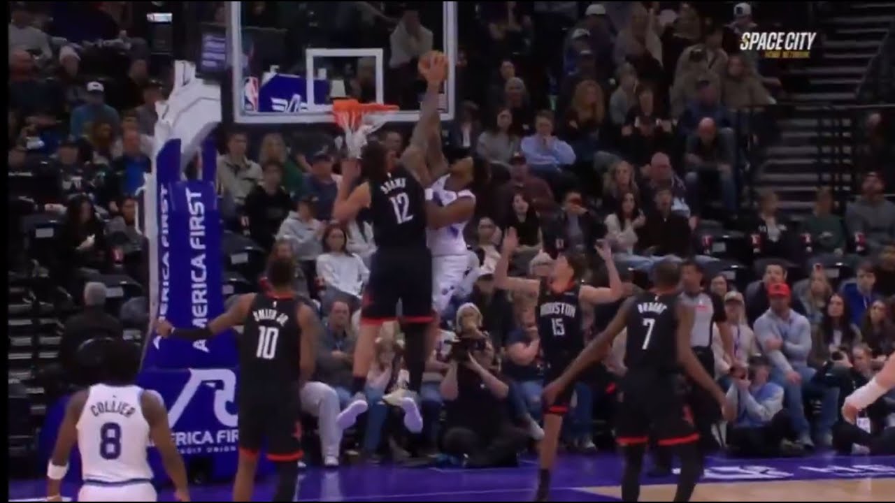 Steven Adams with a block and a powerful dunk at the other end (with replays)