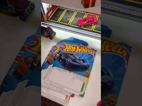 HOW TO CUSTOMIZE YOUR HOT WHEELS DISPLAY CASES #hotwheels #cars #howto #diy #tutorial