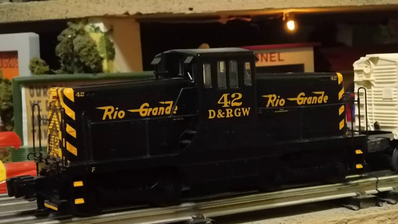 Williams/Bachman 44 Ton Switcher. Pt 2. Scale Really Matters