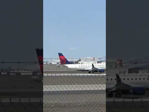 Delta Airlines TO Spokane Airport! Wait for! At the END! Had to Split! Jeff Parker @pyro8455 #shorts
