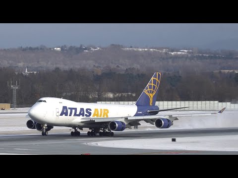 Atlas Air 747-400 landing at Burlington International Airport, Burlington, Vermont!