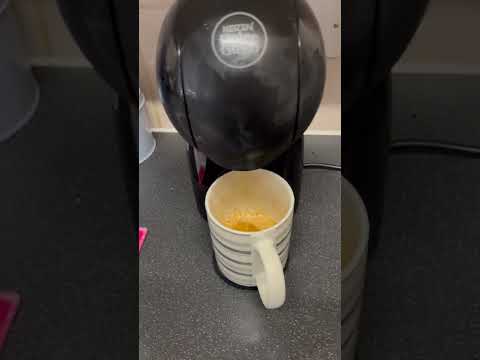 How to use a NESCAFÉ Dolce Gusto coffee machine..