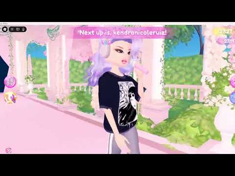 Roblox Dress to Impress - y2k Popstar