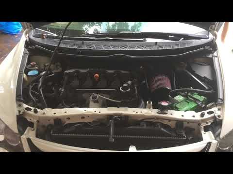 Honda Civic air intake system with heatshield