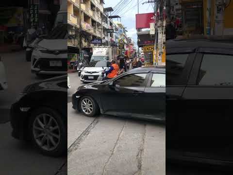 Soi lengkee to Soi dianna Pattaya sai Thai massage parlour