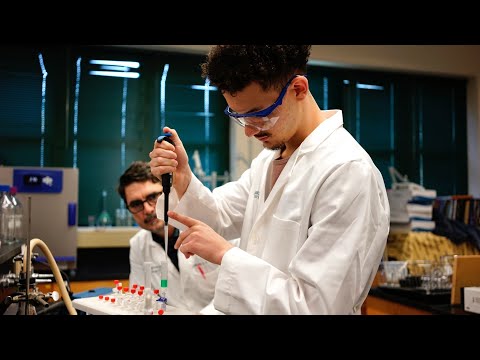 Meet Antonio Espinoza: From Jacksonville University Chemistry to UConn School of Medicine