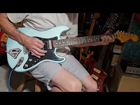 Partscaster Super stratocaster HSH 2020 - Light blue | Reverb