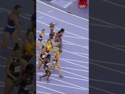Team USA dominated the women's 4X100m relay at #Paris2024. πΊπΈ
