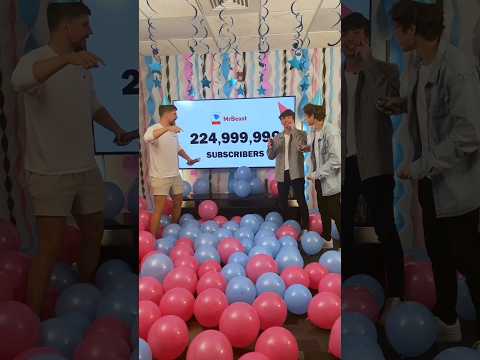 249,999,999 SUBSCRIBERS One More For A Chocolate 🍫#Shorts #Short #mrbeast