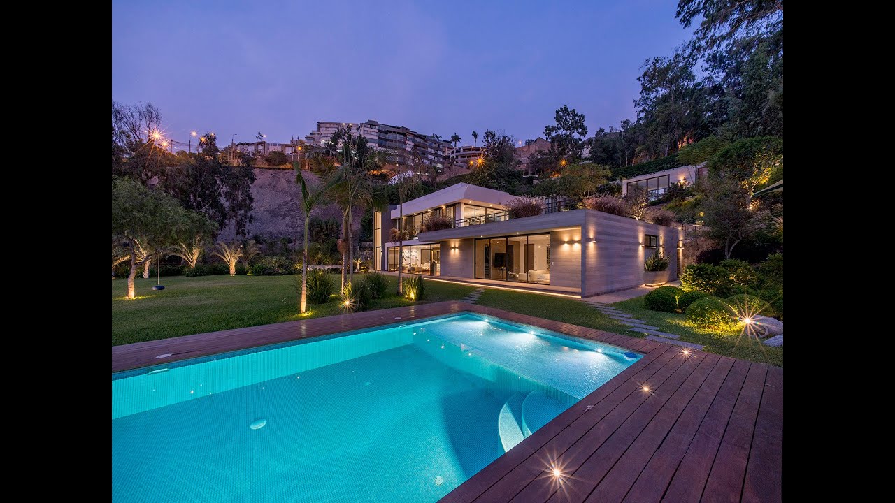 VENDO RESIDENCIA EN LAS CASUARINAS 3,200 M²,CALLE EL CASCAJAL SURCO