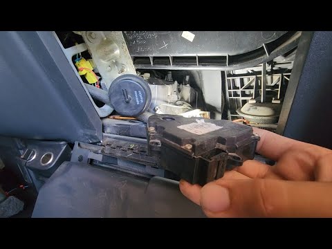 2002 chevy s10 blend door actuator removel (3rd back screw)