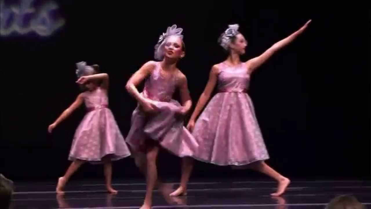 Dance Moms - Home Again (S3, E37)